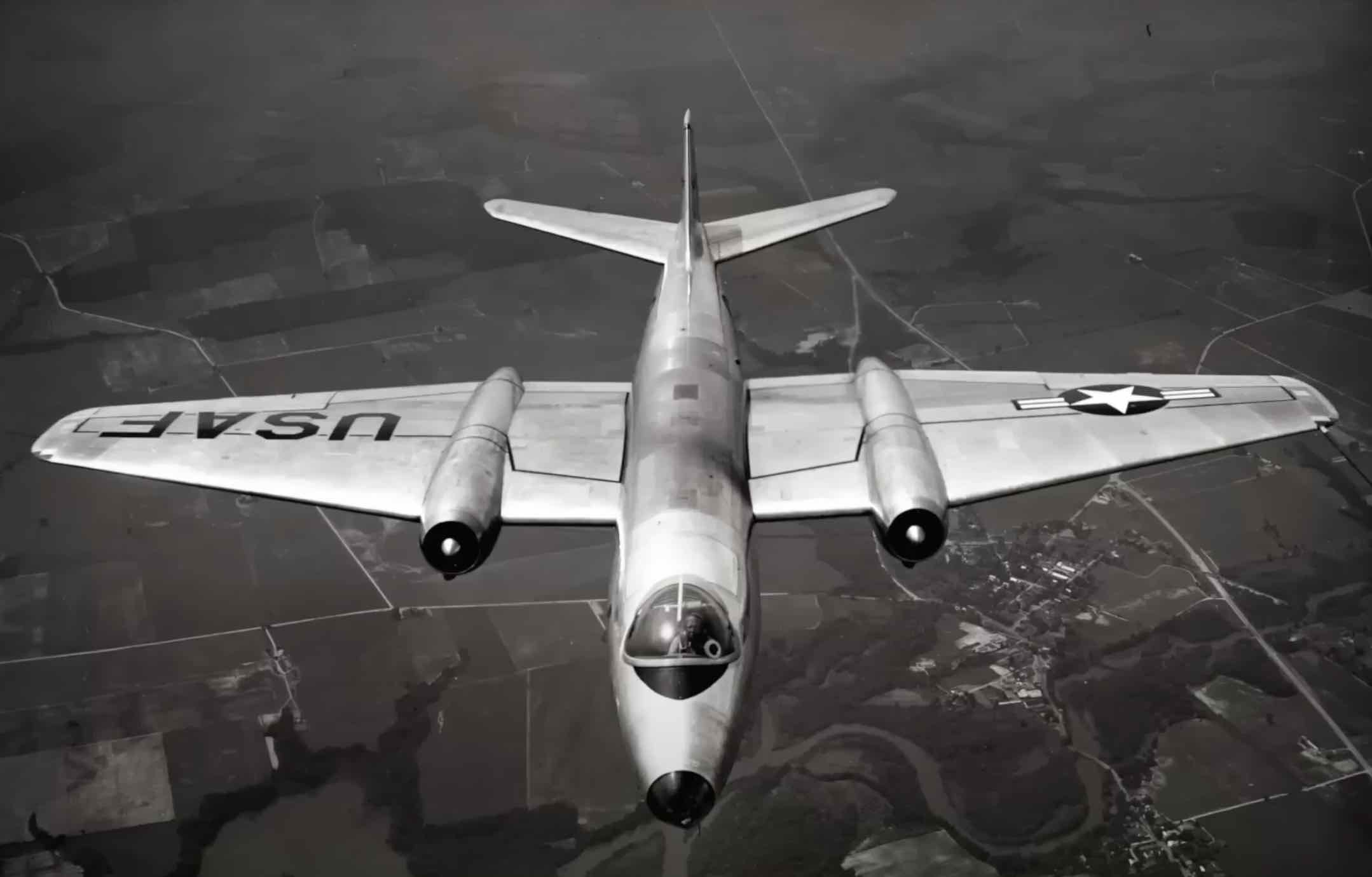 B57 Plane Crash - Lorne Historical Society